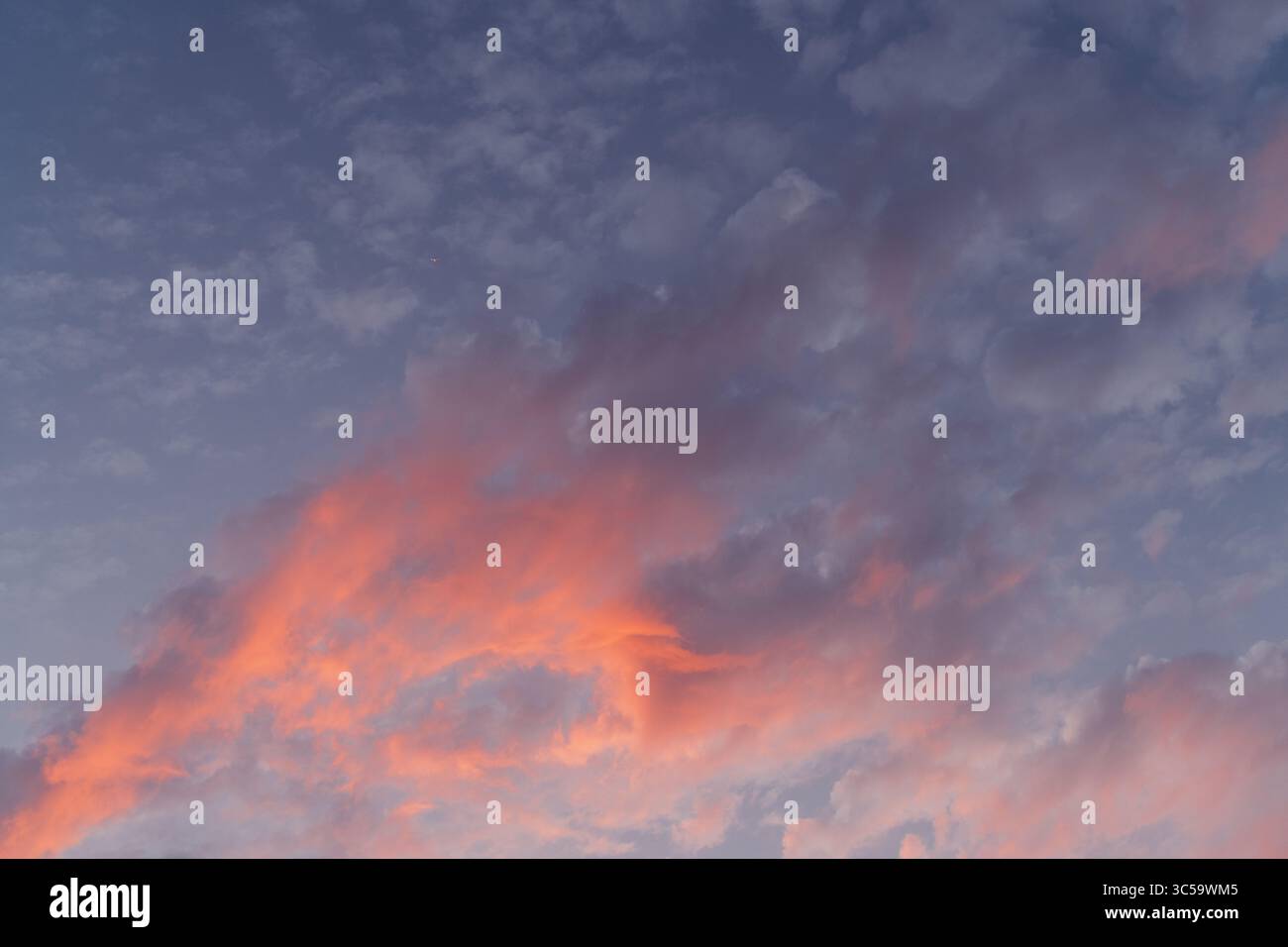 Blue hour pastel sky hi-res stock photography and images - Alamy