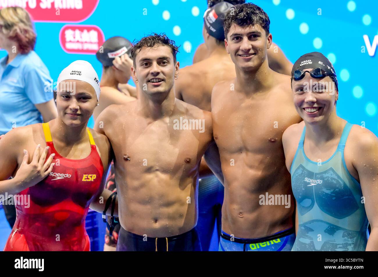 Spain relay ,; Spain relay , Maria Daza Garcia, Arbidel Gonzalez, Nil ...