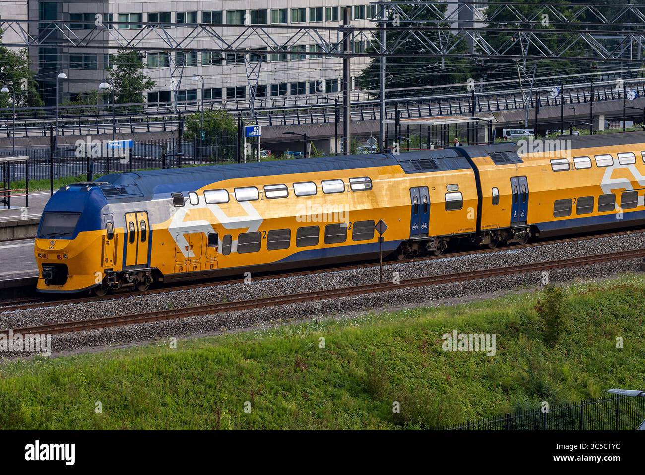 Hoofddorp Zugverkehr der Niederlaendischen Bahn, Hoofddorp, 20.07.2025 ...