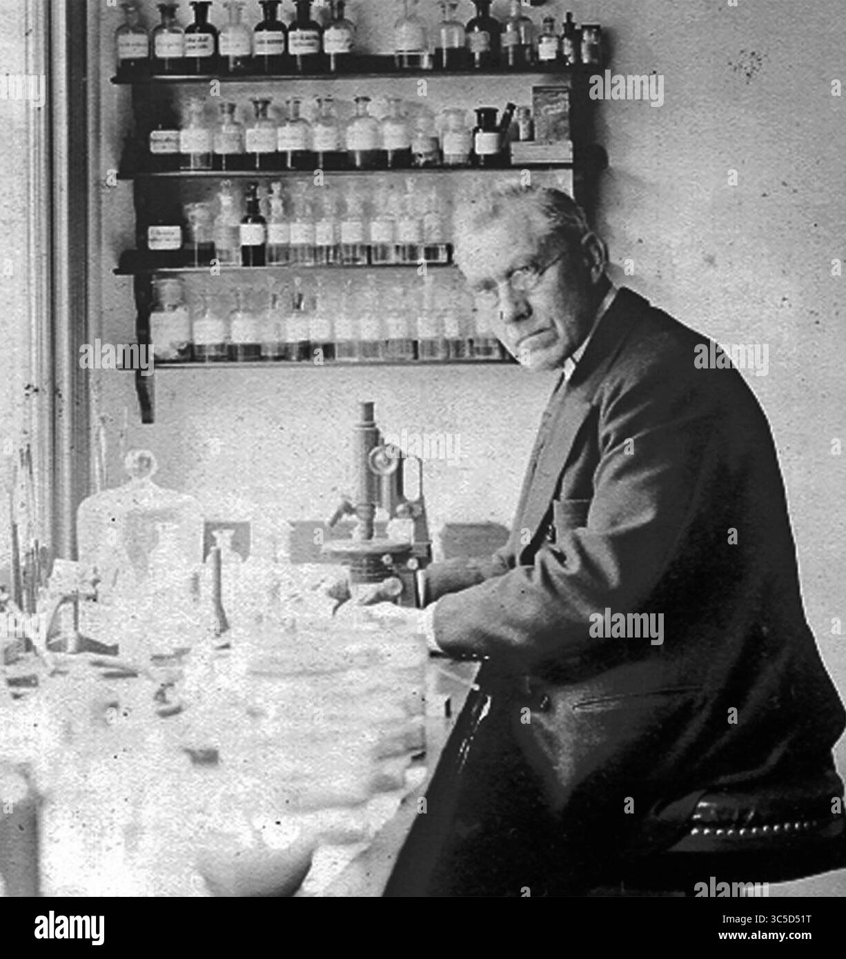 Beijerinck dutch microbiologist hi-res stock photography and images - Alamy