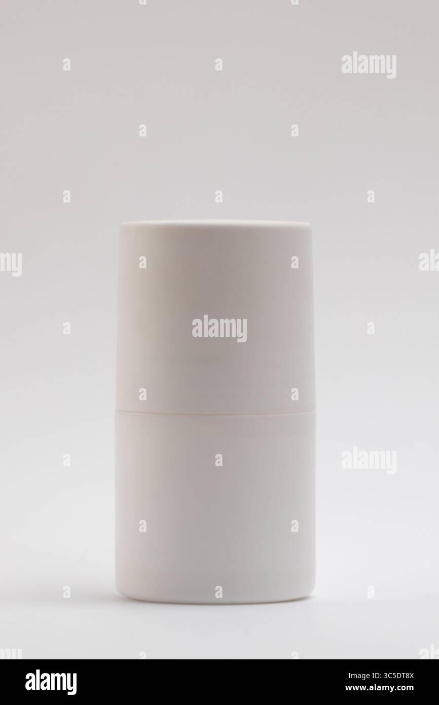 Simple white cylindrical object hi-res stock photography and images - Alamy