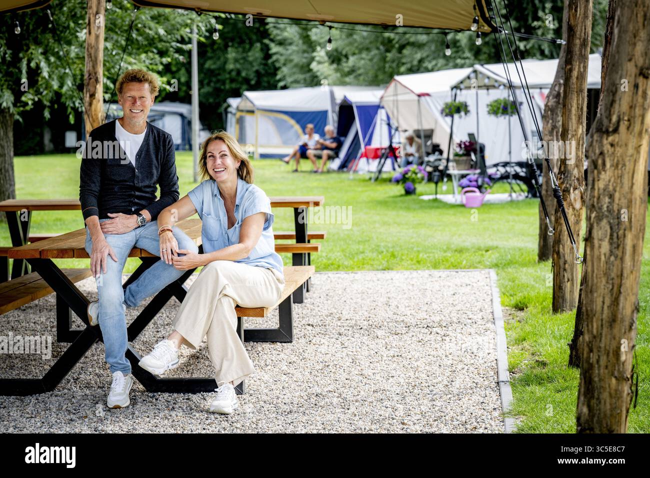 WOERDER - Marcel pot and mandy de louw are new owners bijbatenstein ...