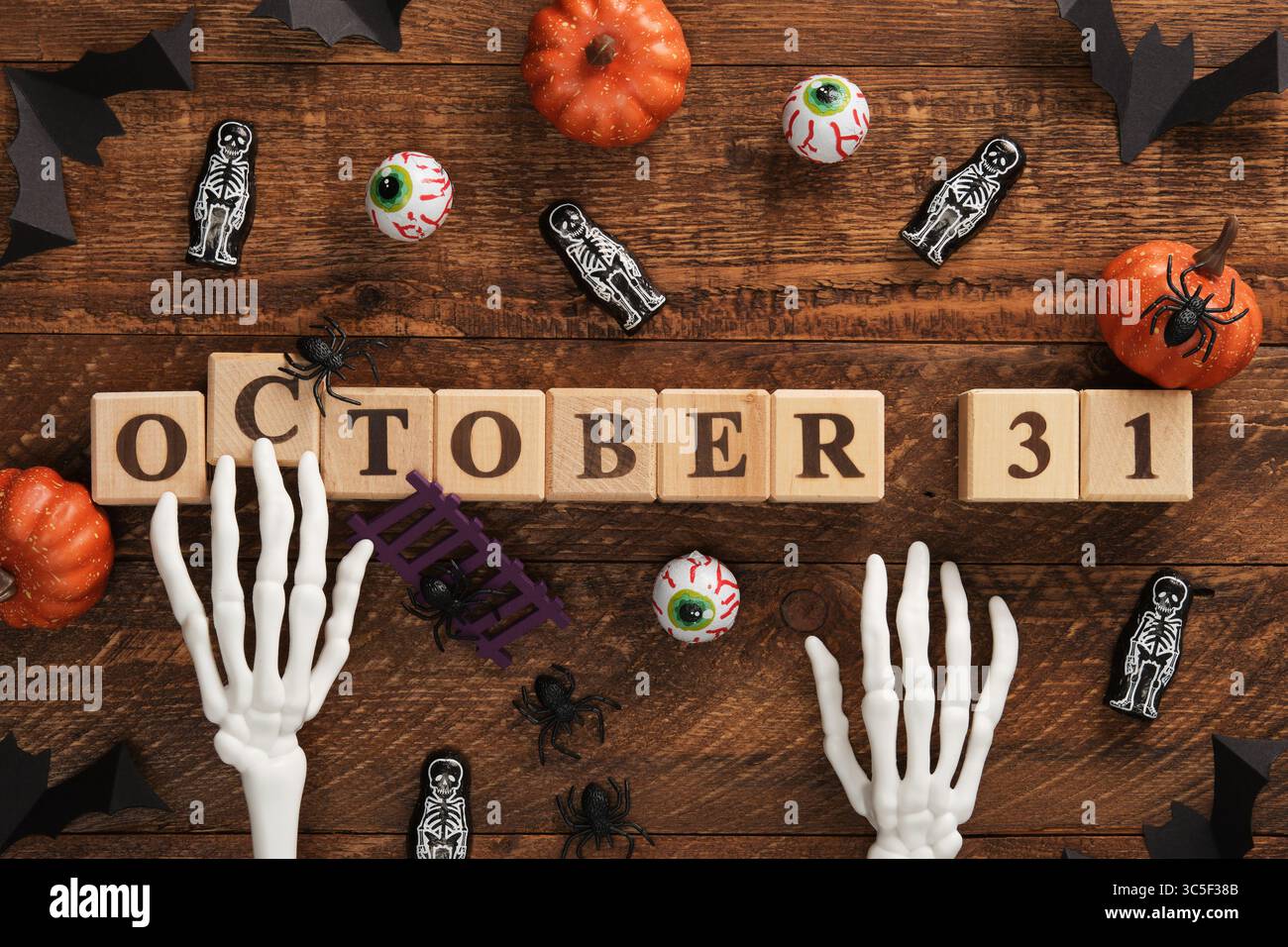 Skeleton hand spiders pumpkins hi-res stock photography and images - Alamy