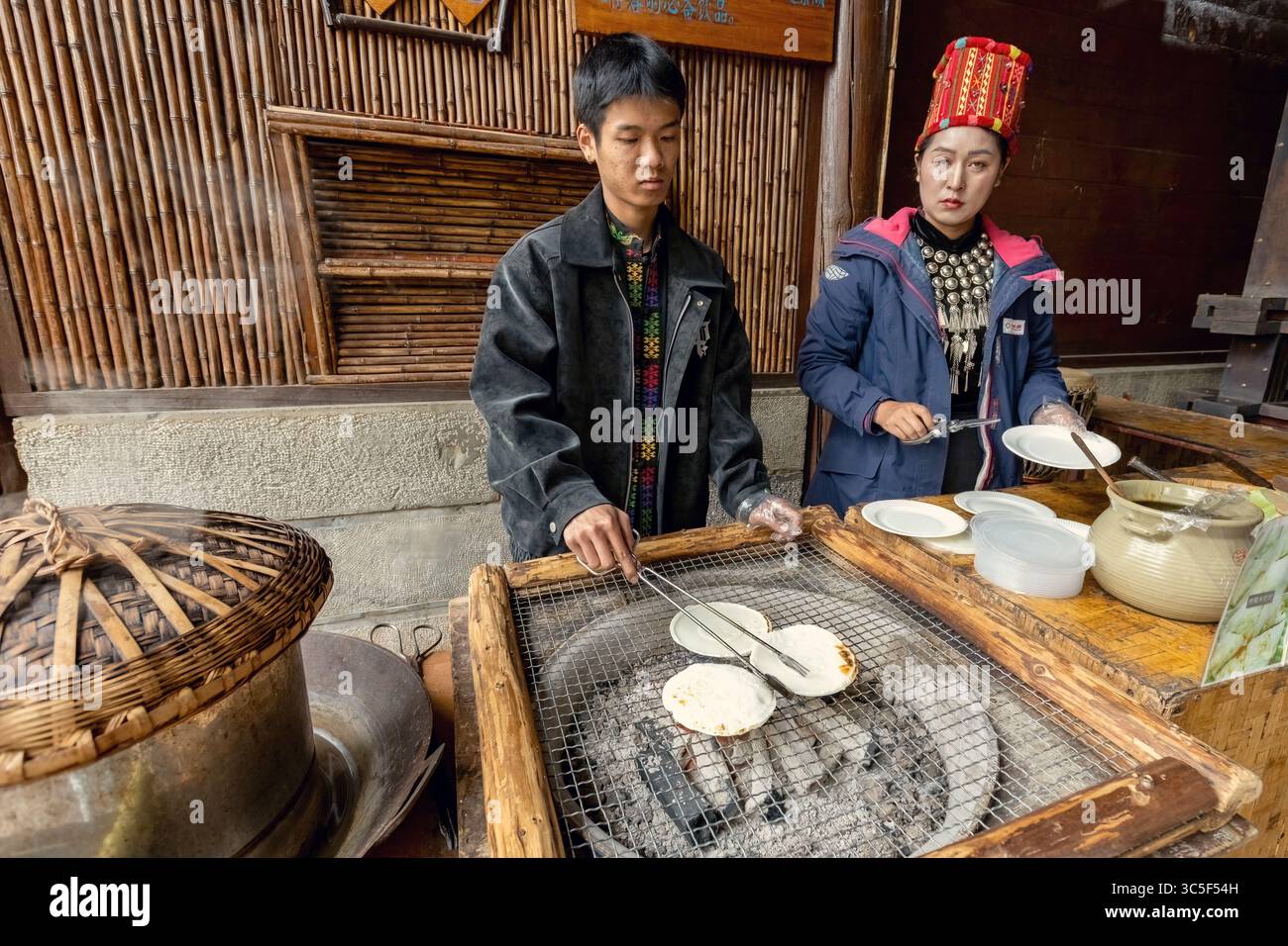 Yunnan rice bread hi-res stock photography and images - Alamy