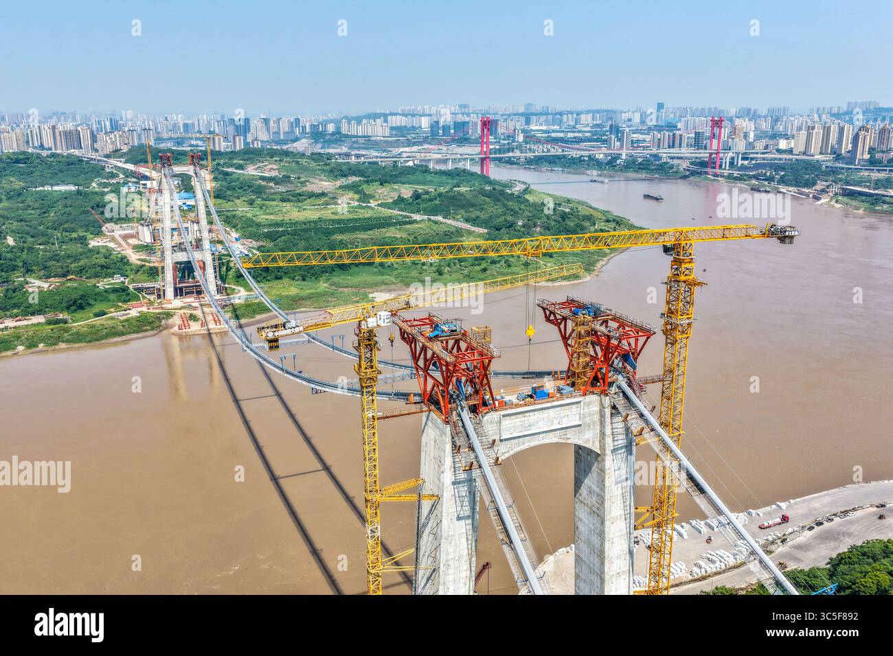 (250730) -- CHONGQING, July 30, 2025 (Xinhua) -- An aerial drone photo ...