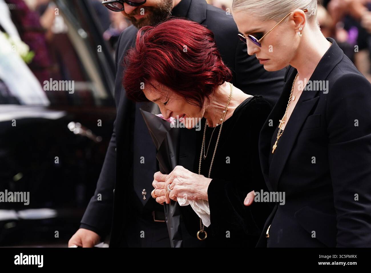 The family of Ozzy Osbourne (left to right) Jack Osbourne, Sharon ...