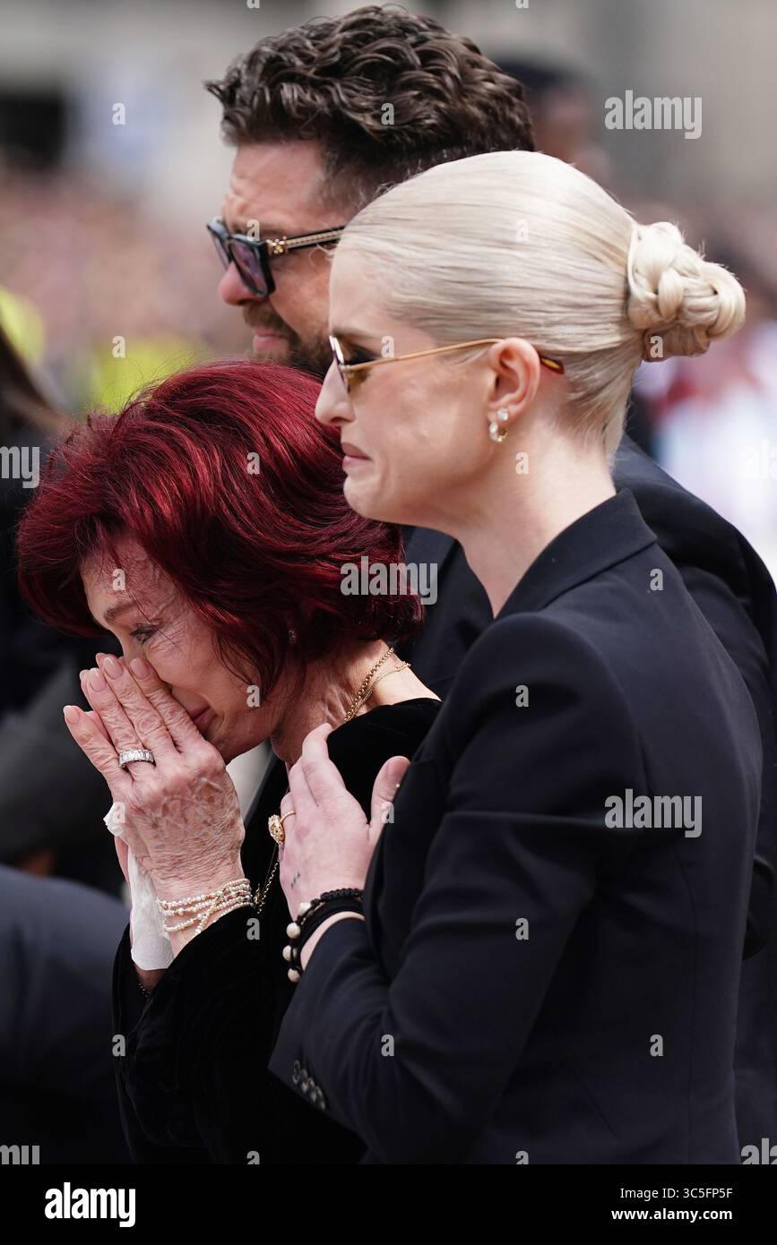 The family of Ozzy Osbourne (left to right) Jack Osbourne, Sharon ...