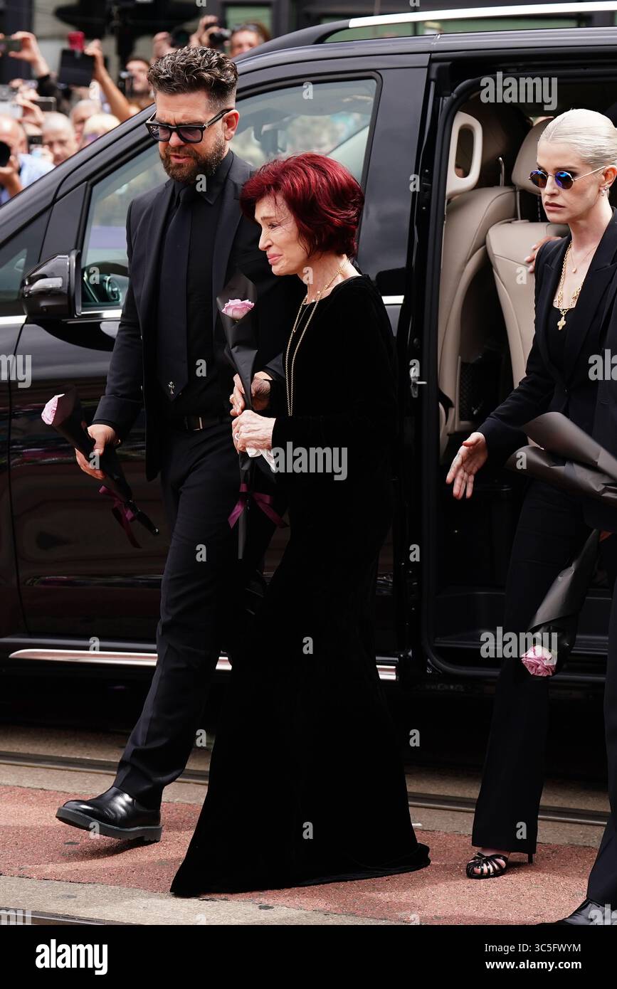 The family of Ozzy Osbourne (left to right) Jack Osbourne, Sharon ...