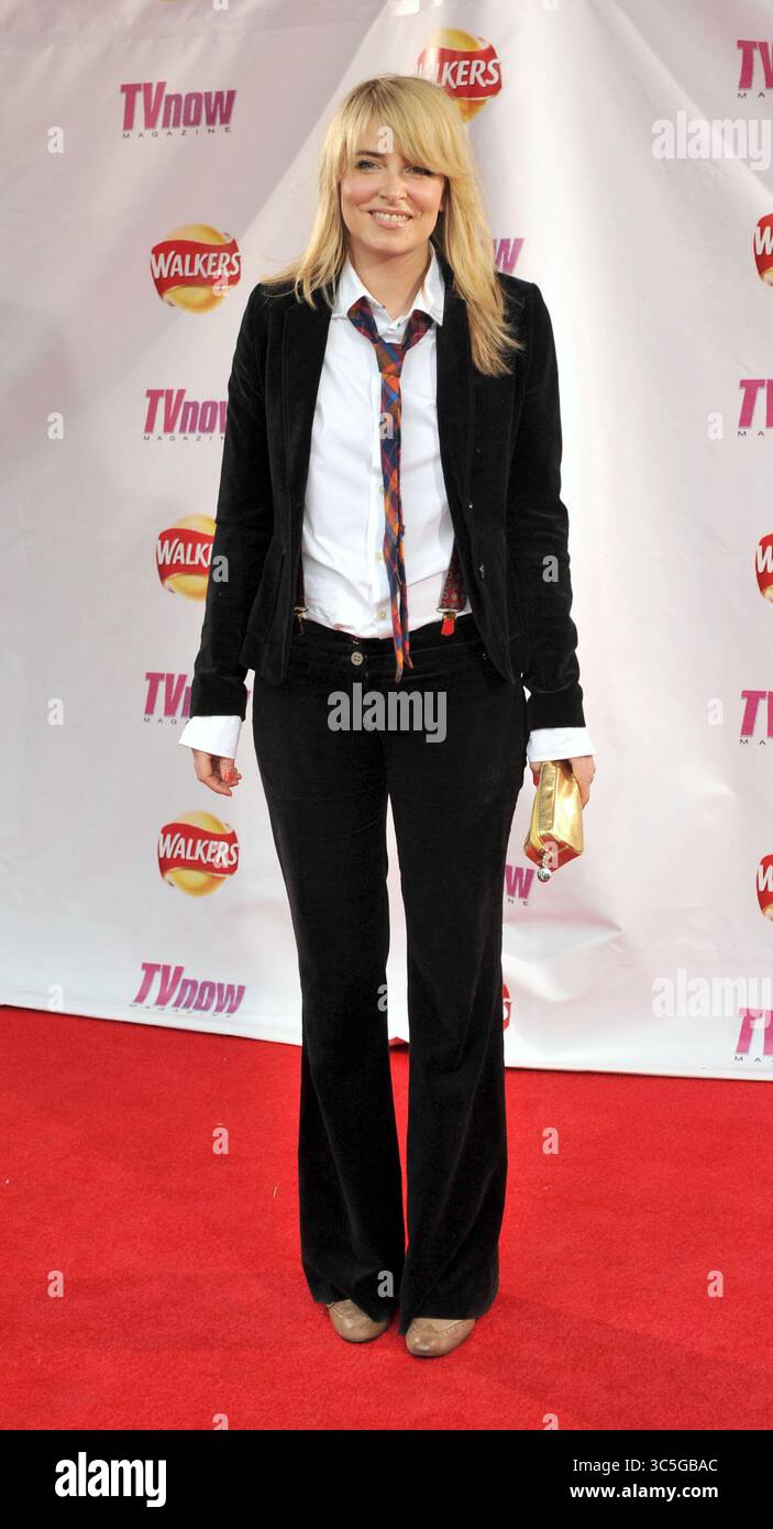 Emma Atkins at the TVNow Awards at Mansion House in Dublin - 22 May ...