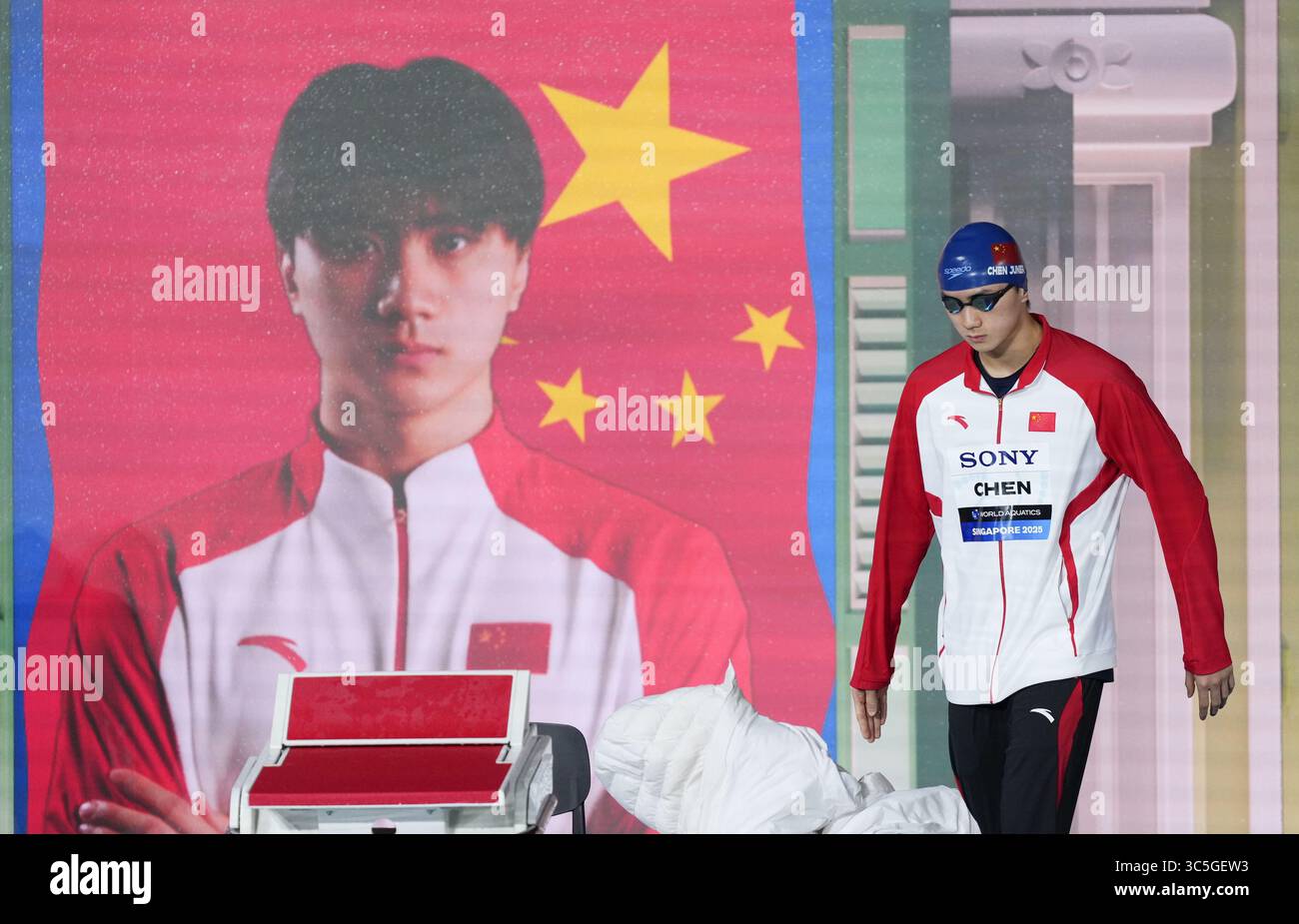 (250730) -- SINGAPORE, July 30, 2025 (Xinhua) -- Chen Juner of China is ...