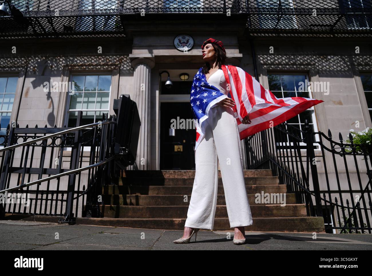 Laura Benanti, as Melania Trump, outside the US Consulate in Edinburgh ...