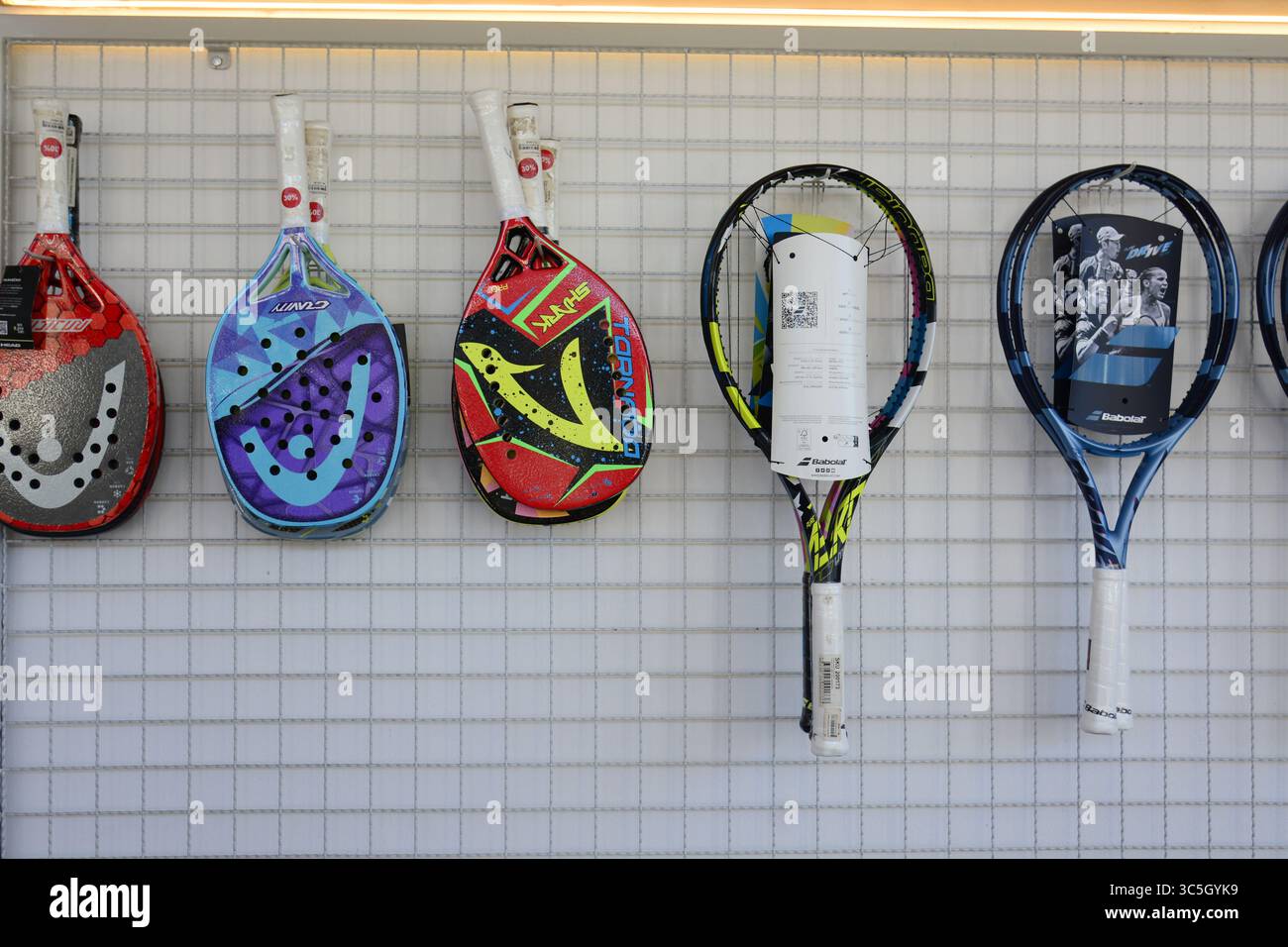 Tennis rackets on display hi-res stock photography and images - Alamy