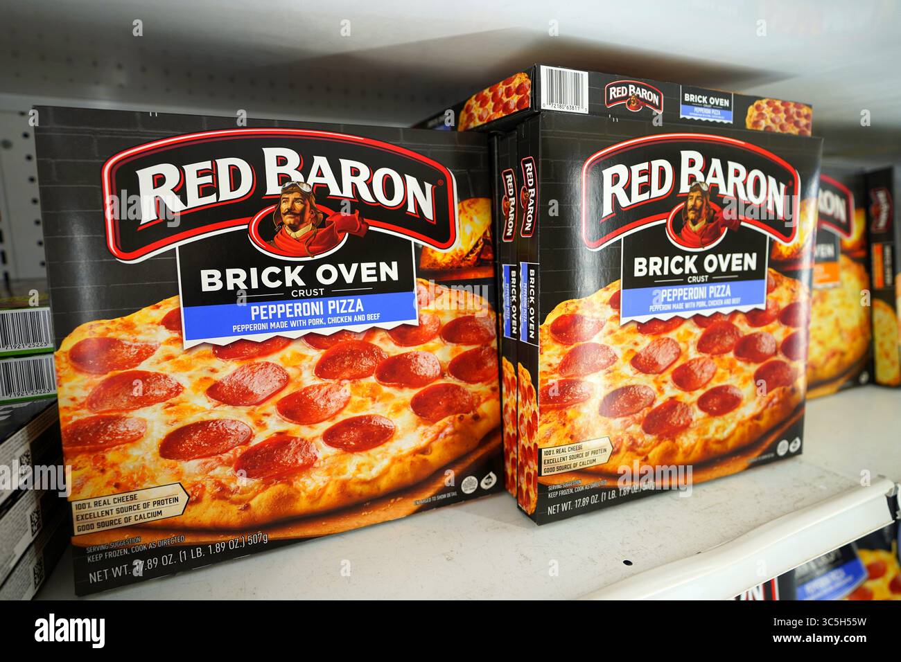 Red Barron Frozen Brick Oven Pepperoni Pizza on Shelf at Store Stock ...