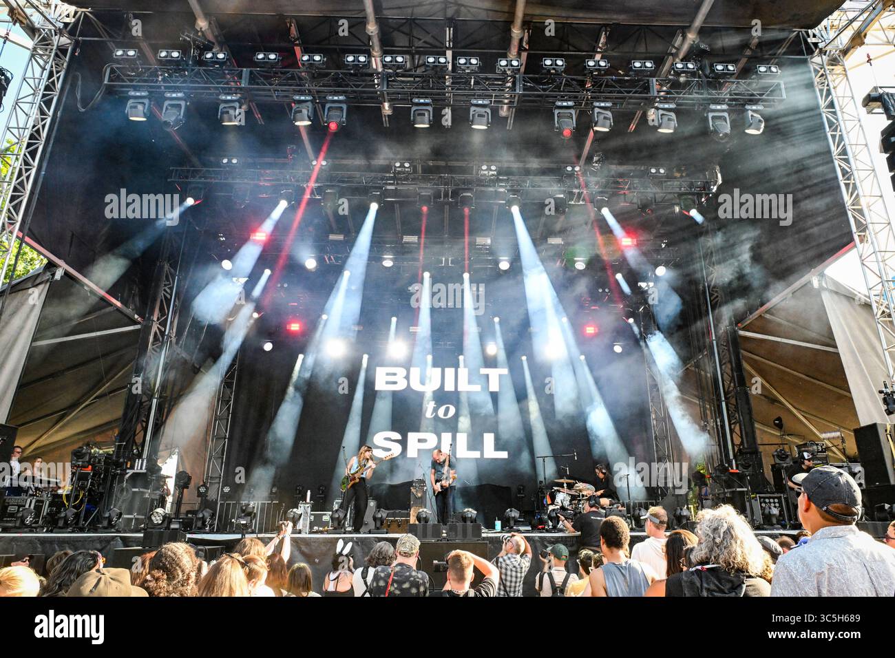 L-R: Melanie Radford, Doug Martsch, Teresa Esguerra of Built to Spill ...