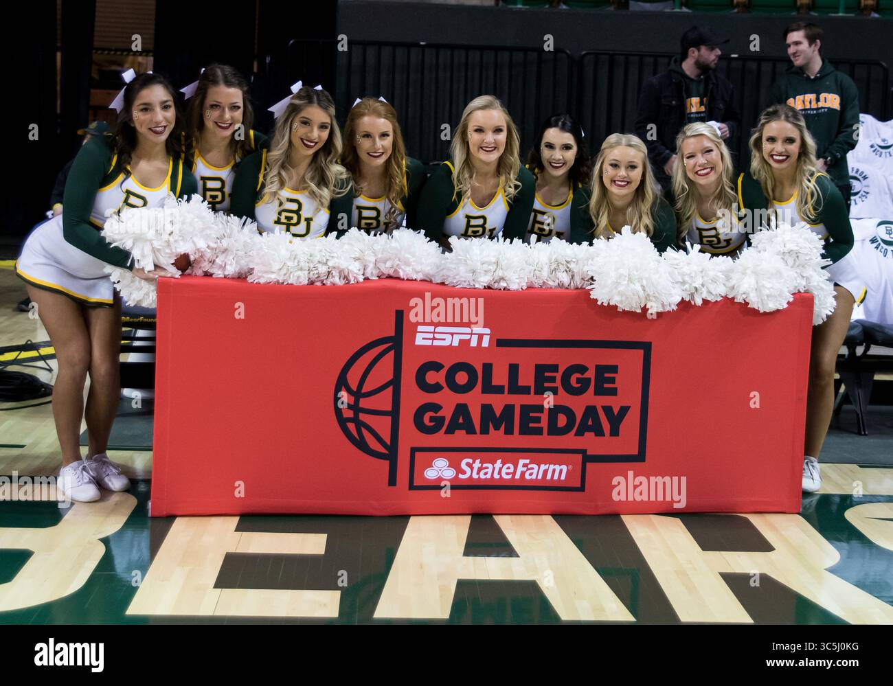 Ncaa college basketball photos hi-res stock photography and images - Alamy