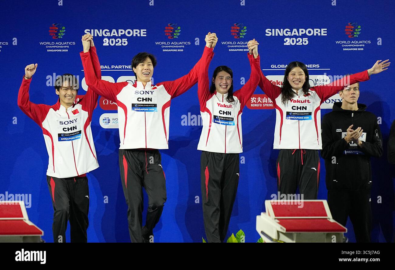 Singapore, Zhang Yufei and Wu Qingfeng (L to R) celebrate during the ...