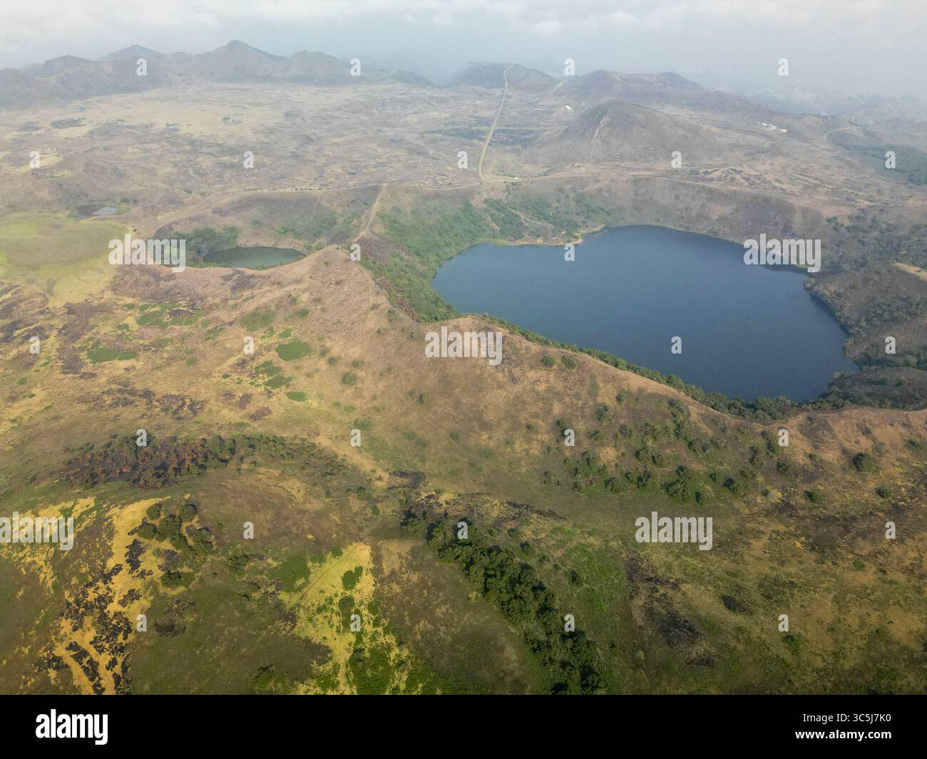 Undulating surface mountain lake hi-res stock photography and images ...