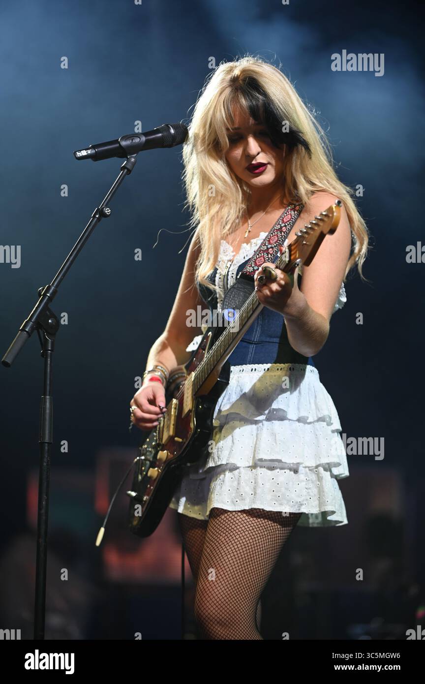 July 27, 2025, Sheffield, England, United Kingdom: English singer ...