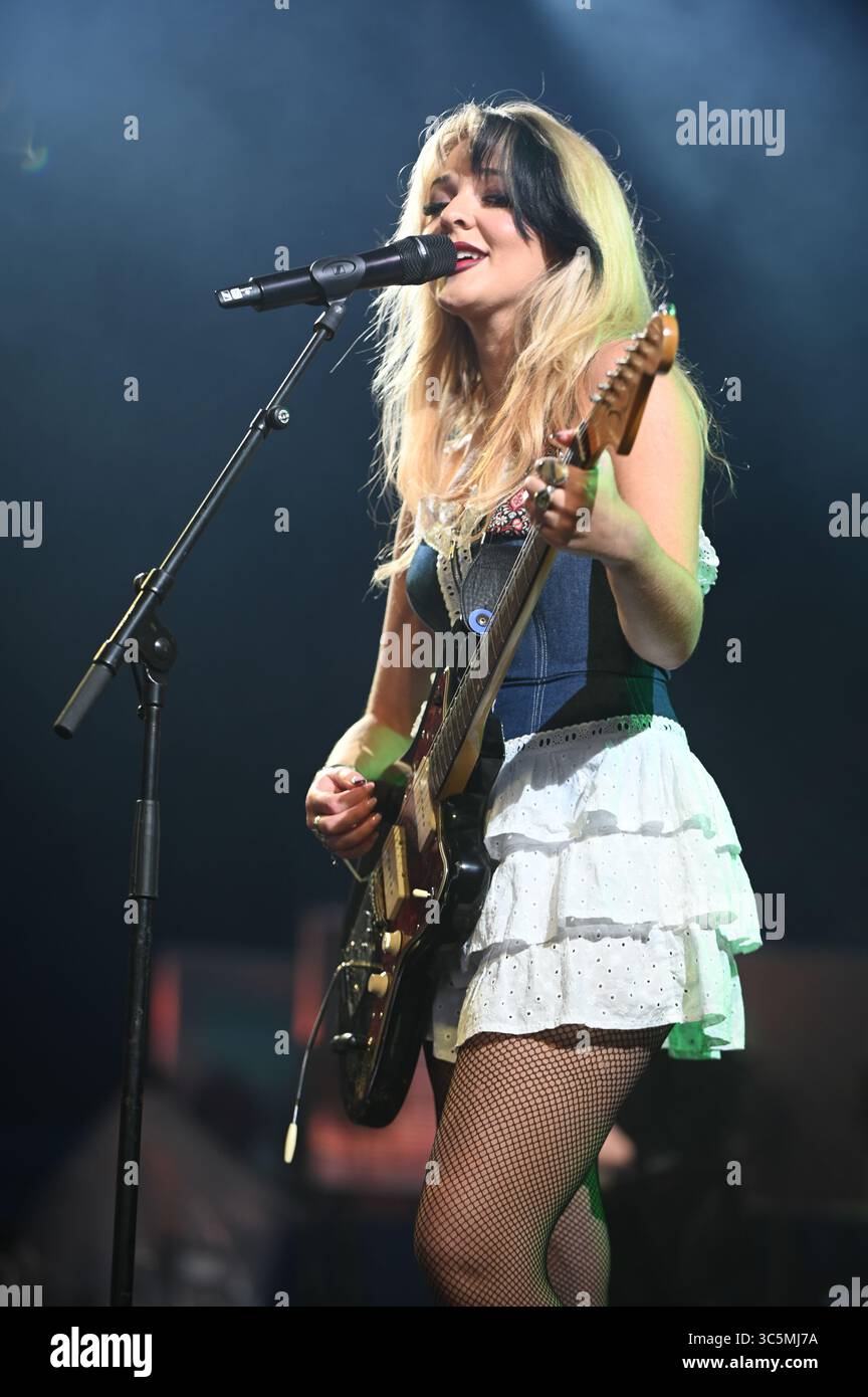 July 27, 2025, Sheffield, England, United Kingdom: English singer ...