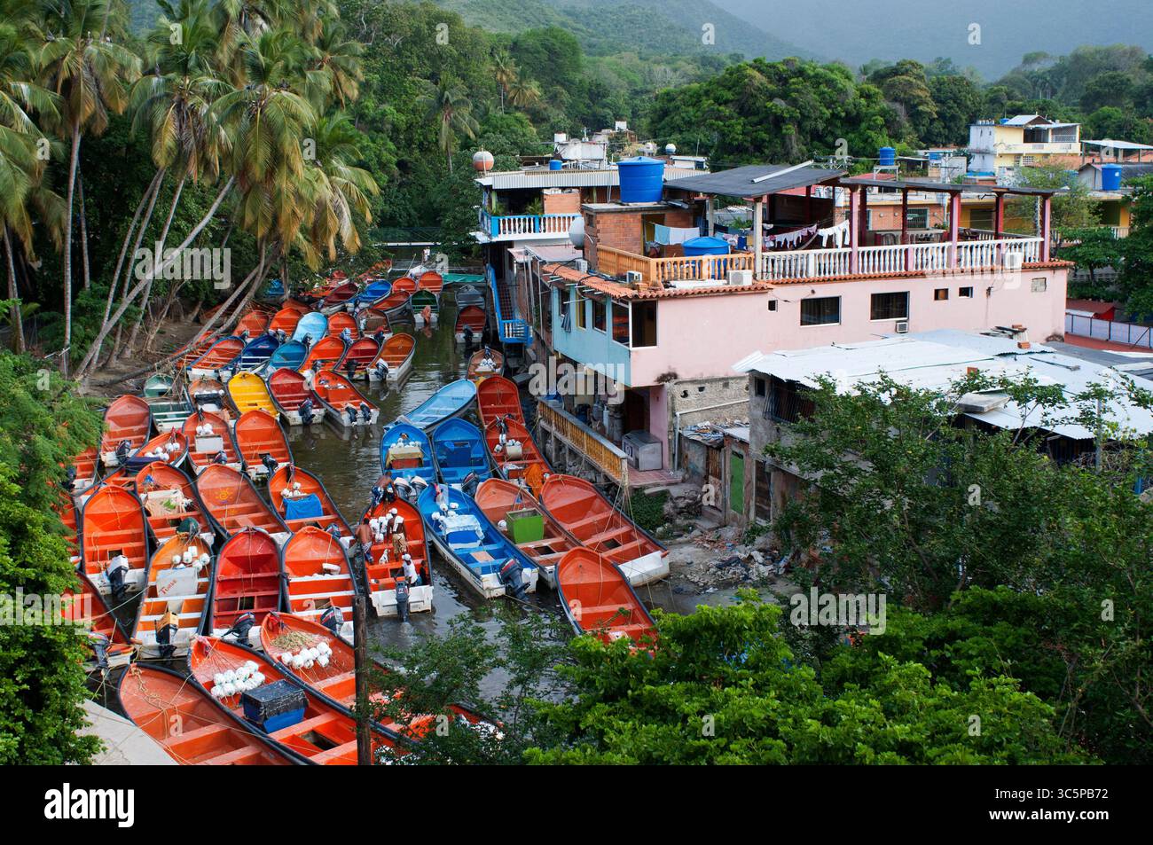 Traditional fishing boat venezuela hi-res stock photography and images ...