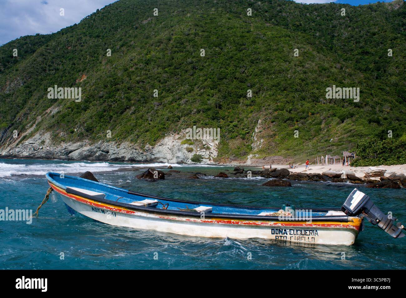 Traditional fishing boat venezuela hi-res stock photography and images ...