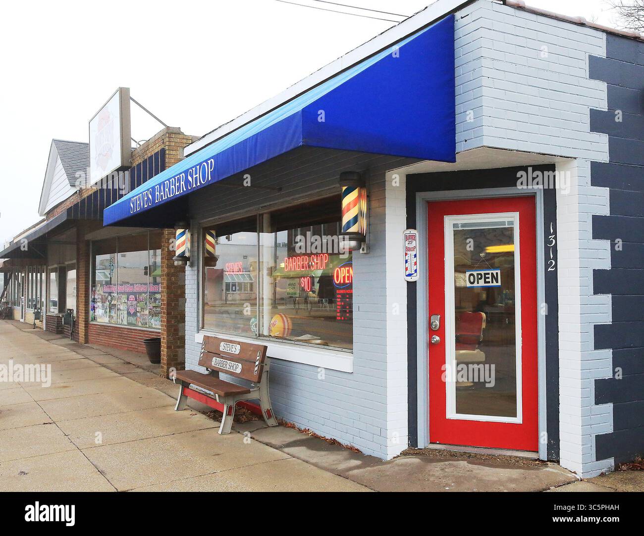 Steves barber shop hi-res stock photography and images - Alamy