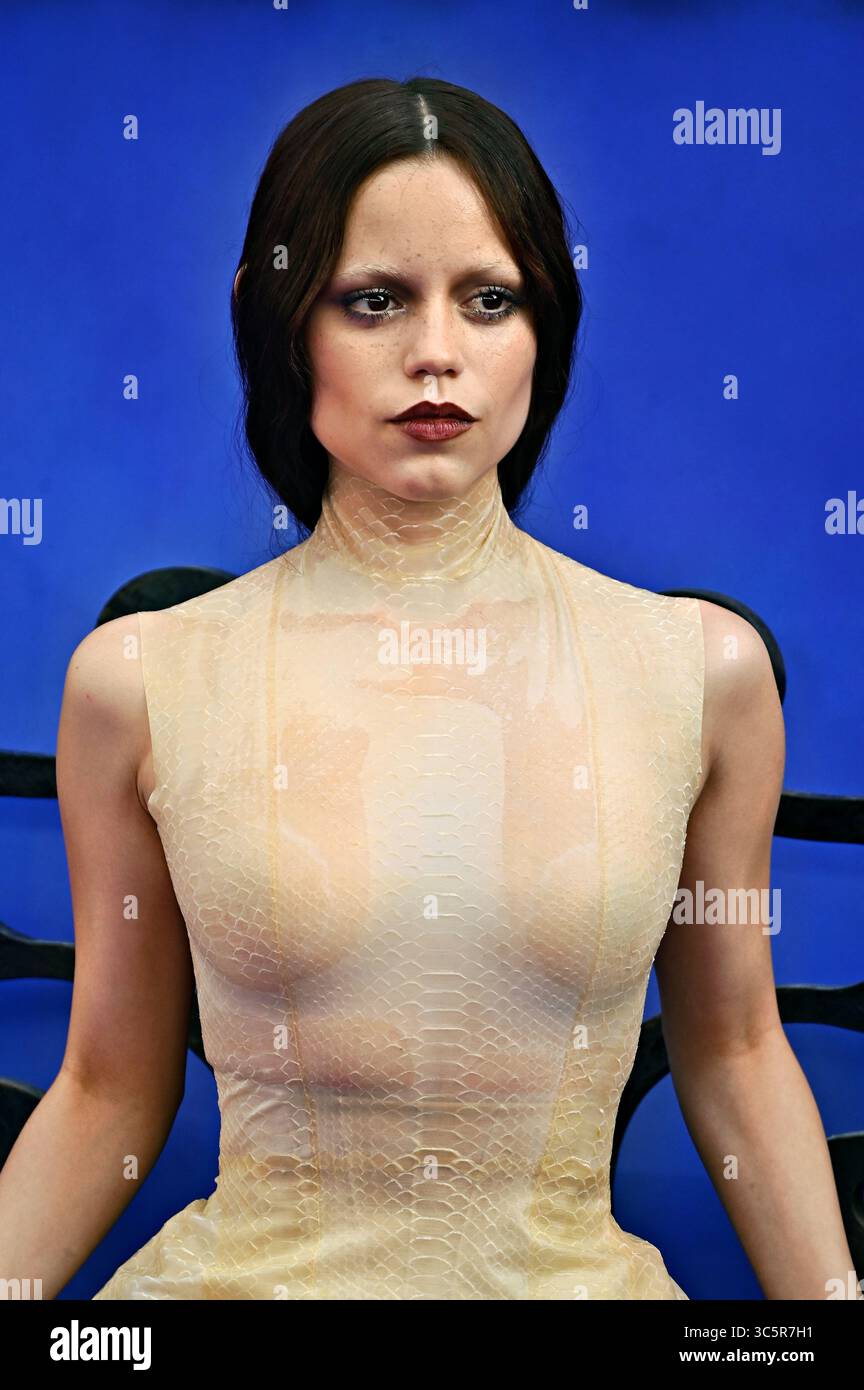 Wednesday jenna ortega season 1 hi-res stock photography and images - Alamy