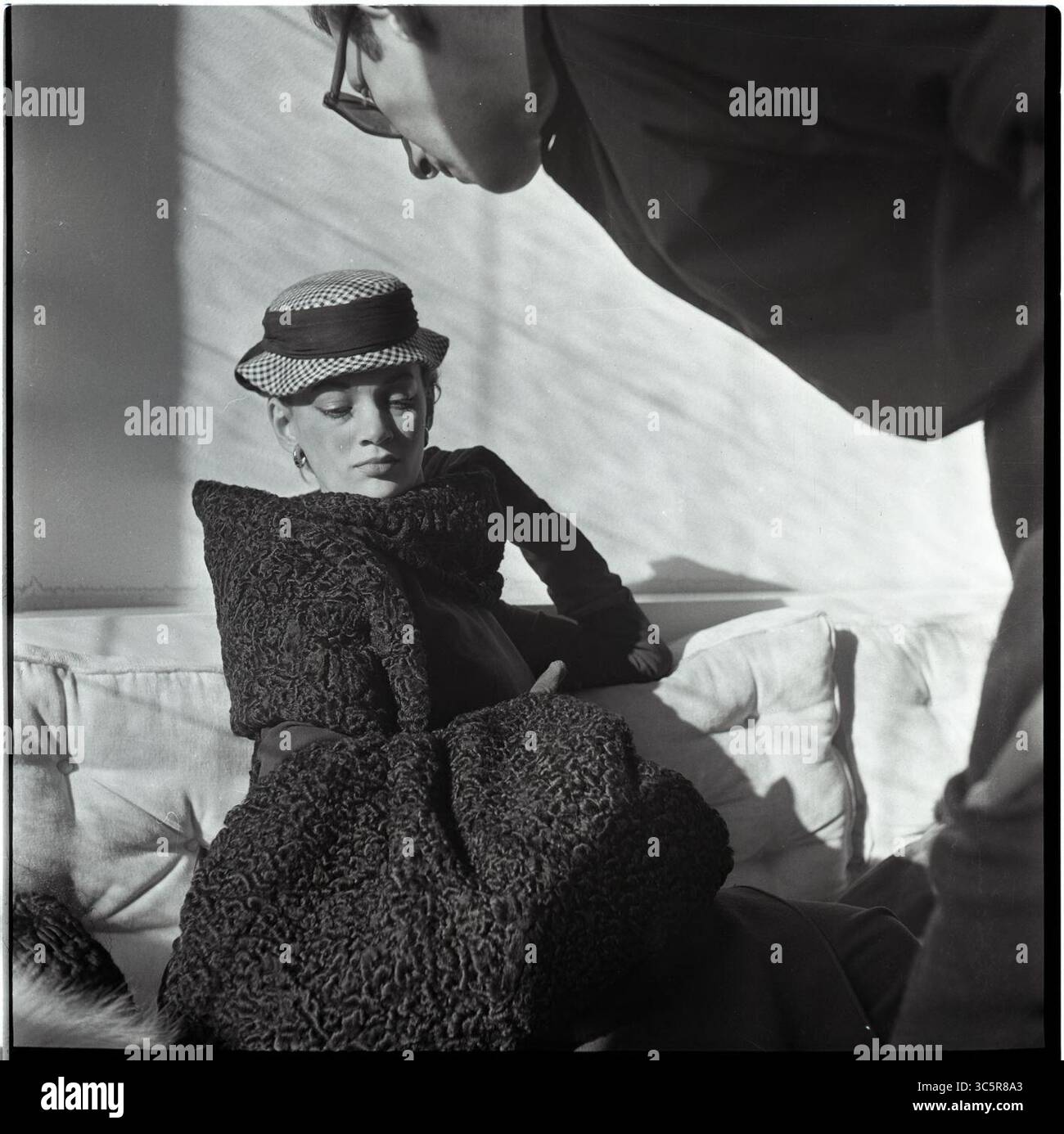 Showt hi-res stock photography and images - Alamy