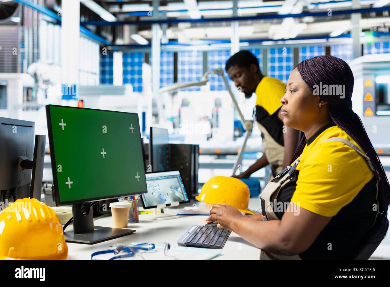 Photovoltaics factory worker pc hi-res stock photography and images - Alamy
