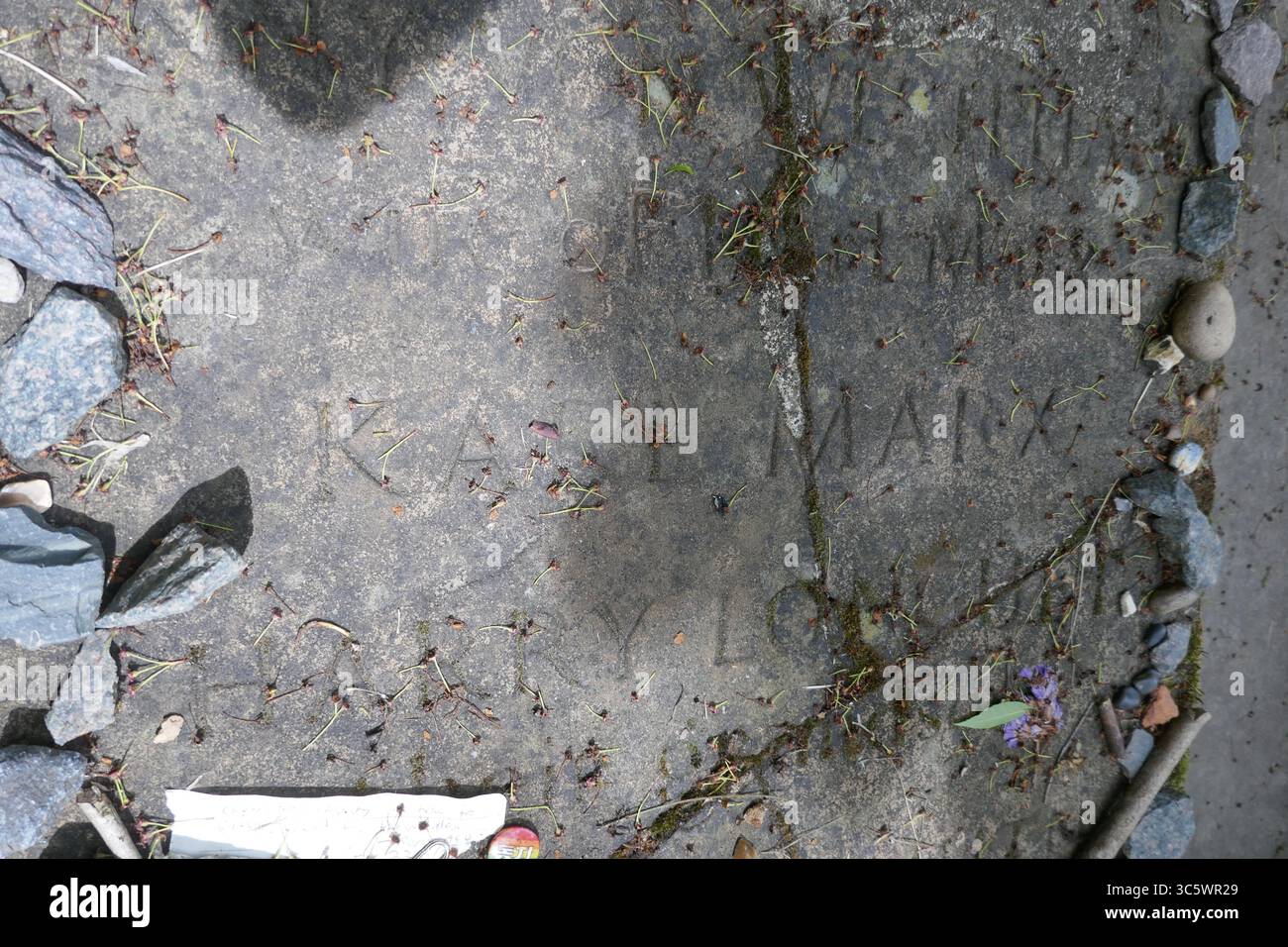 London, England 29th May 2025 Karl Marx Grave where he is actually ...