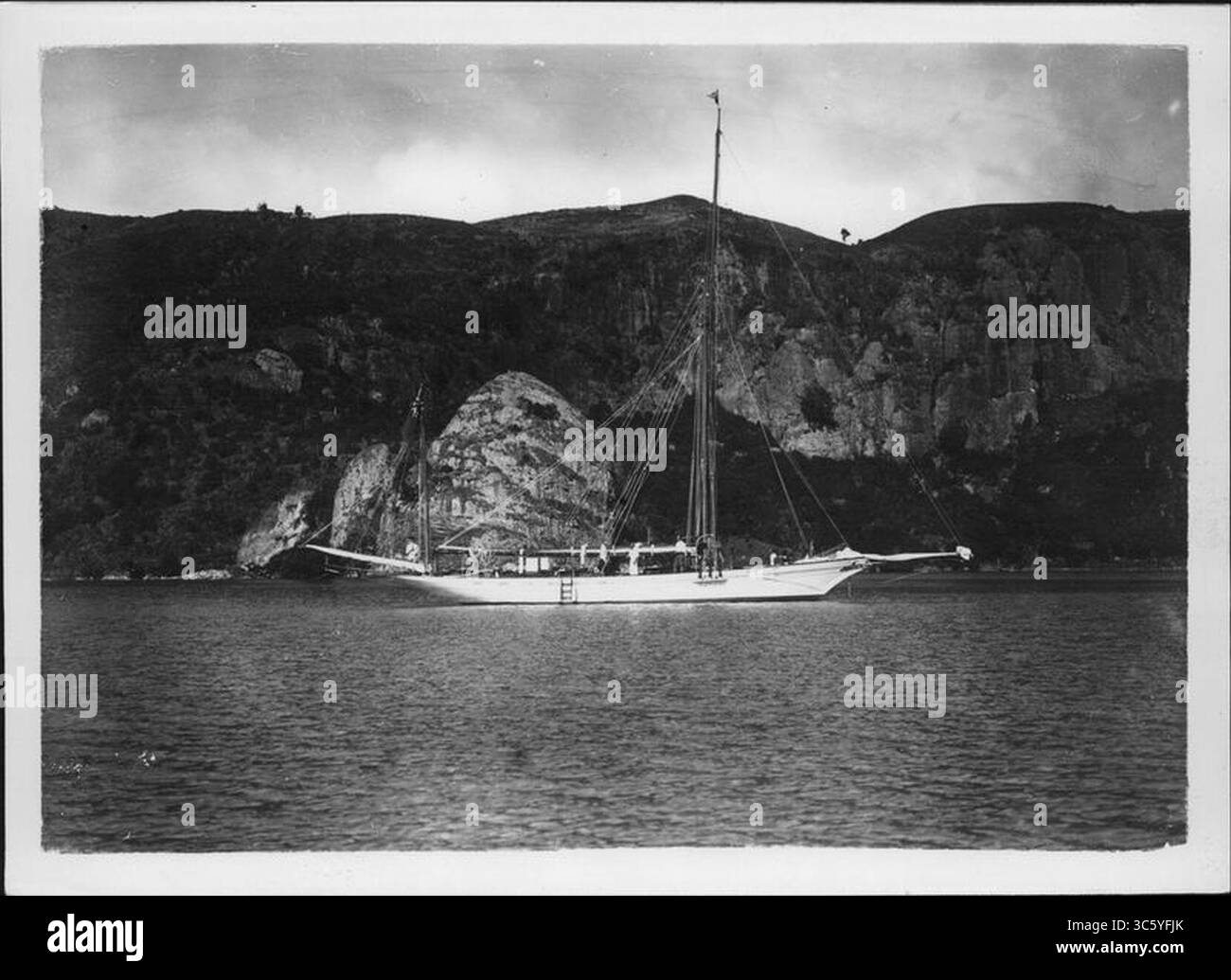 Moses Bay, 'Viking' at anchor, 43795-A Stock Photo - Alamy