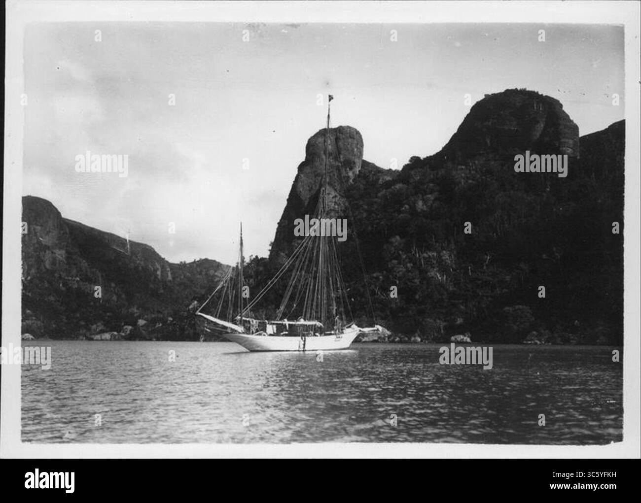 Moses Bay, 'Viking' at anchor, 43794-A Stock Photo - Alamy