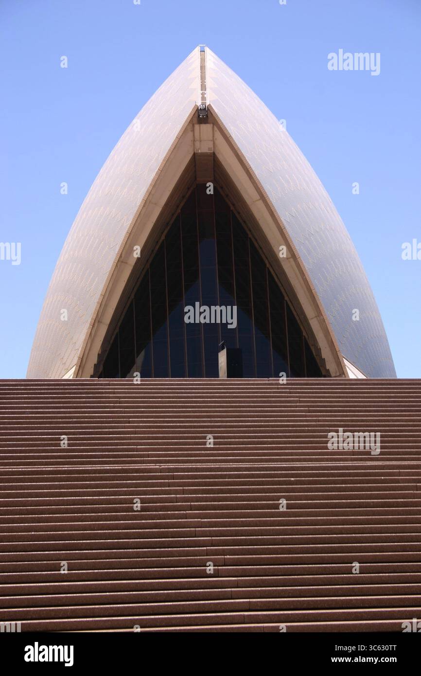 interesting angles of the sails of the sydney opera house Stock Photo ...