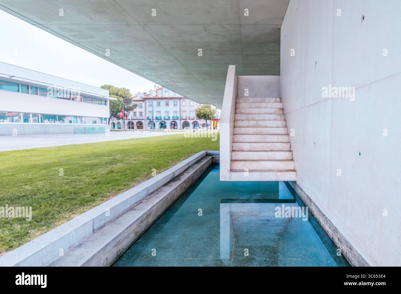 Concrete staircase over water hi-res stock photography and images - Alamy