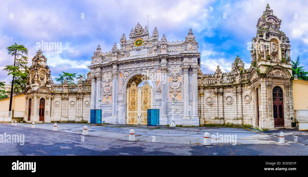 Panorama of Treasury Gate with outstanding decoration of Dolmabahce ...