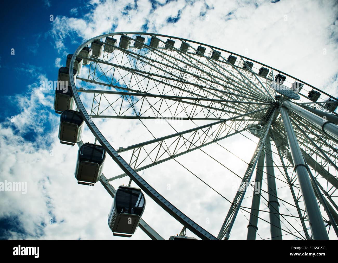Ferris wheel, downtown Seattle, Washington State Stock Photo - Alamy