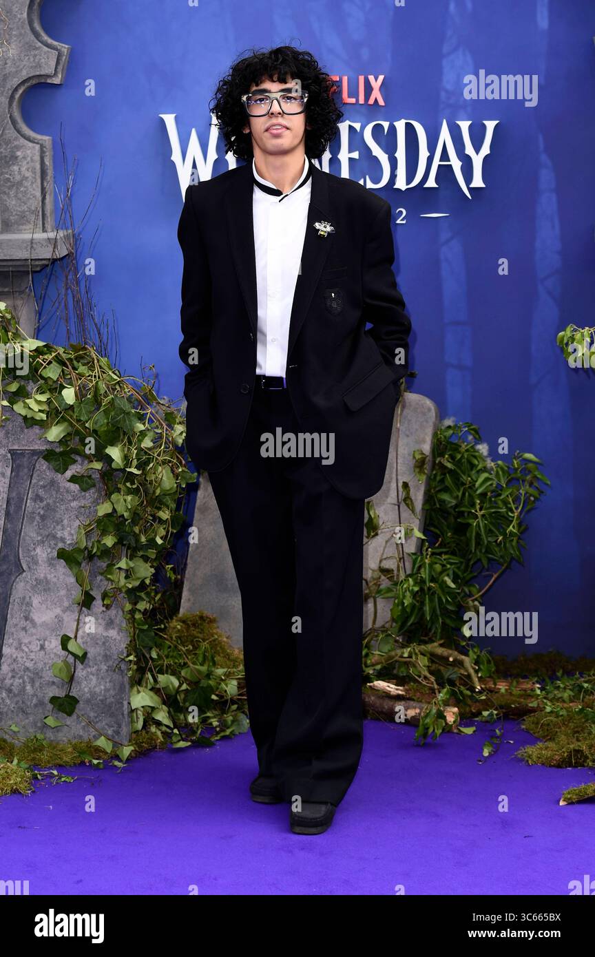 Moosa Mostafa bei der Premiere der Season 2, Part 1 der Netflix Serie ...