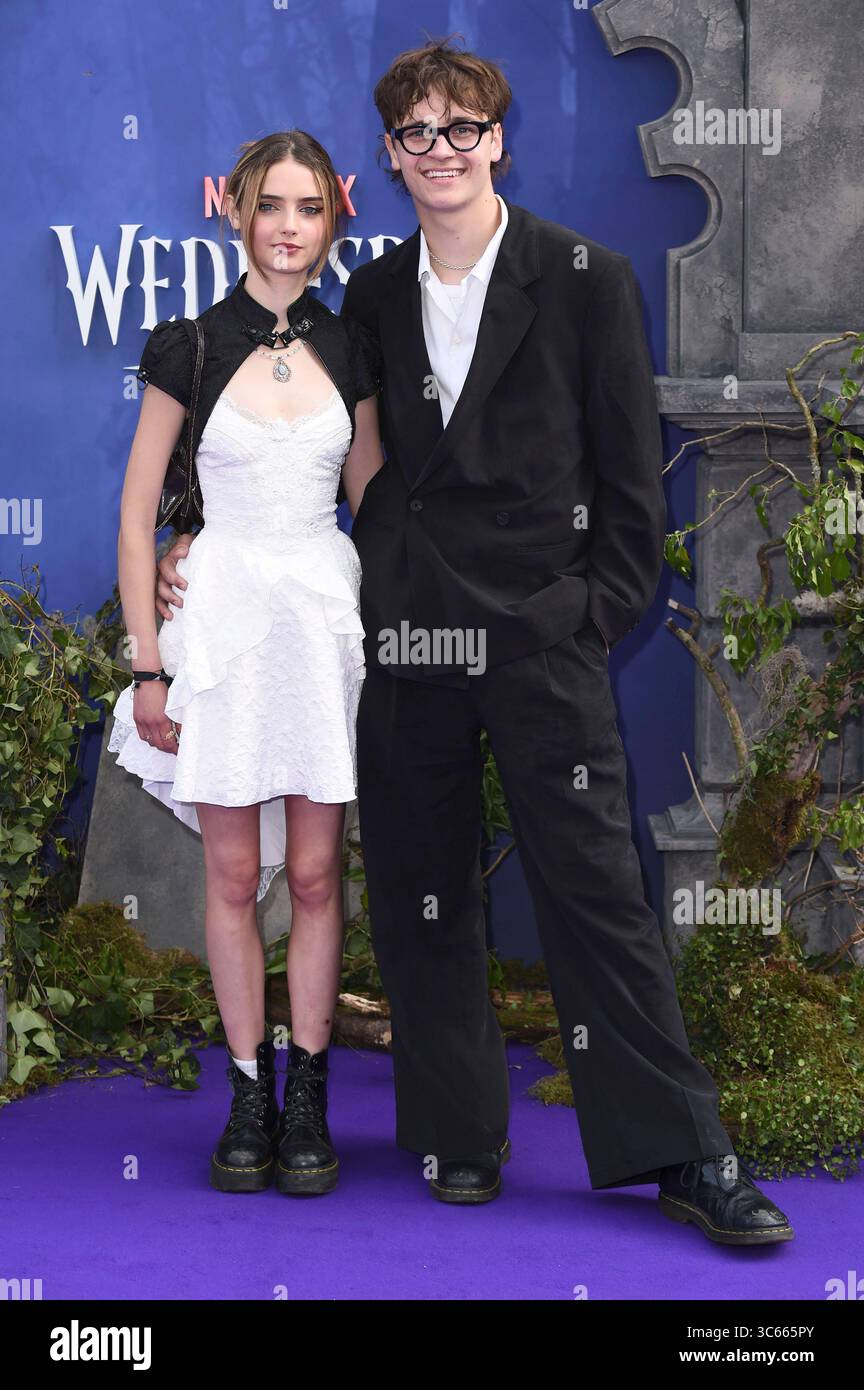 Gia Rose Hunter und Jude Morgan-Collie bei der Premiere der Season 2 ...