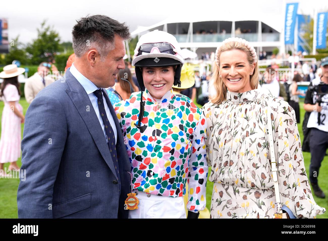 Jockey Lois Logan (centre) with parents Kenny Logan (left) and Gabby ...