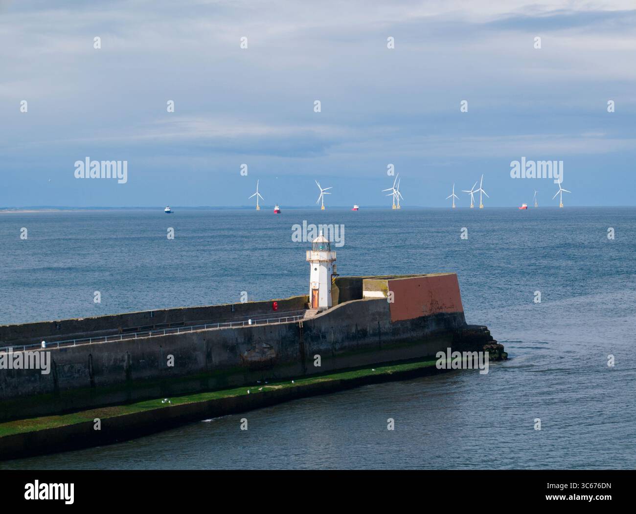 Offshore wind turbines coast hi-res stock photography and images - Alamy