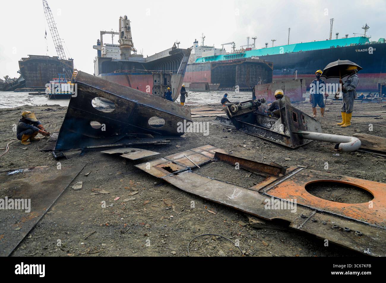The intense work at a ship recycling yard in Chattogram, Bangladesh ...