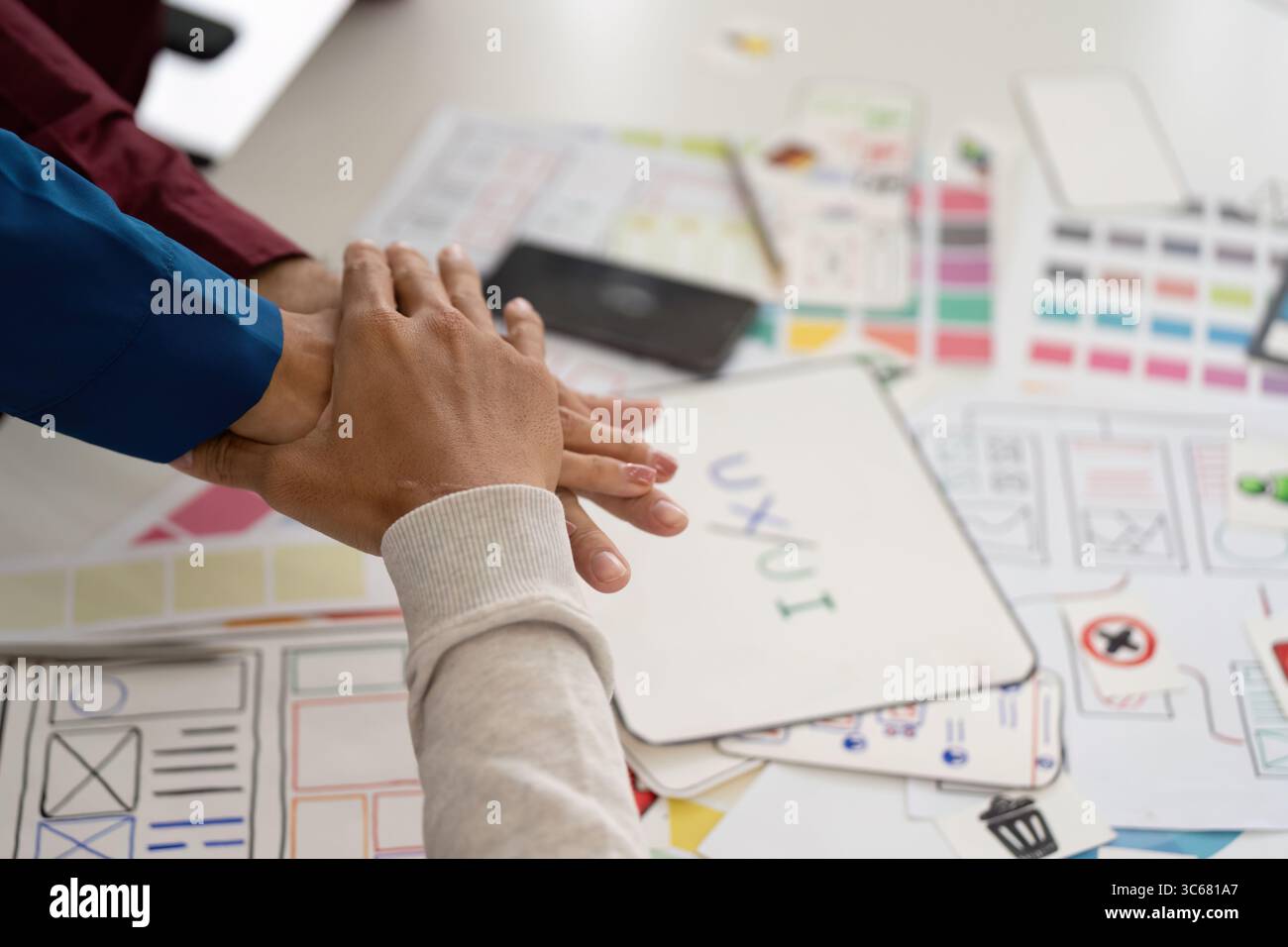 UX and UI Teamwork. Hands-on collaboration on design concepts and user ...