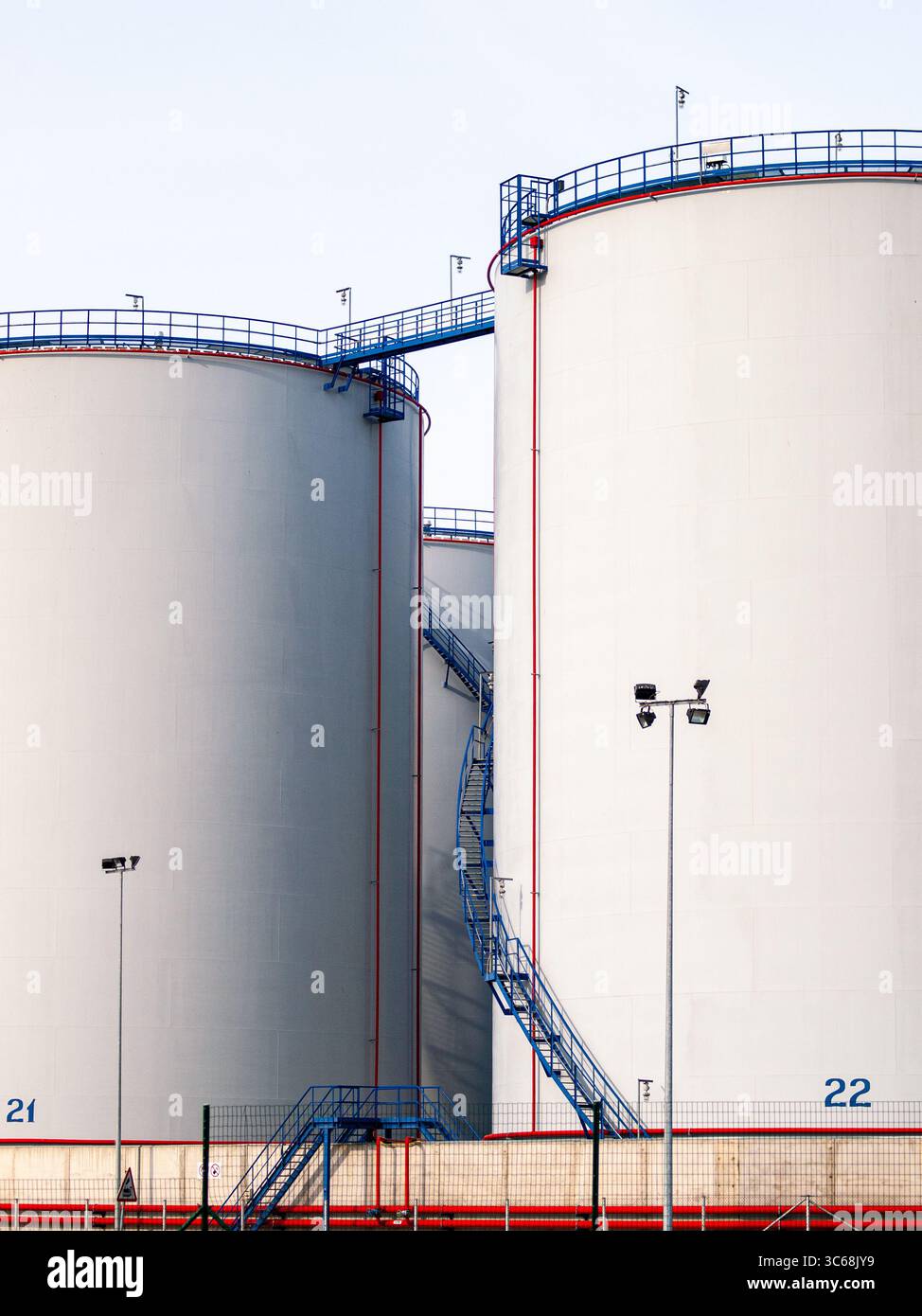 Large cylindrical storage tanks hi-res stock photography and images - Alamy