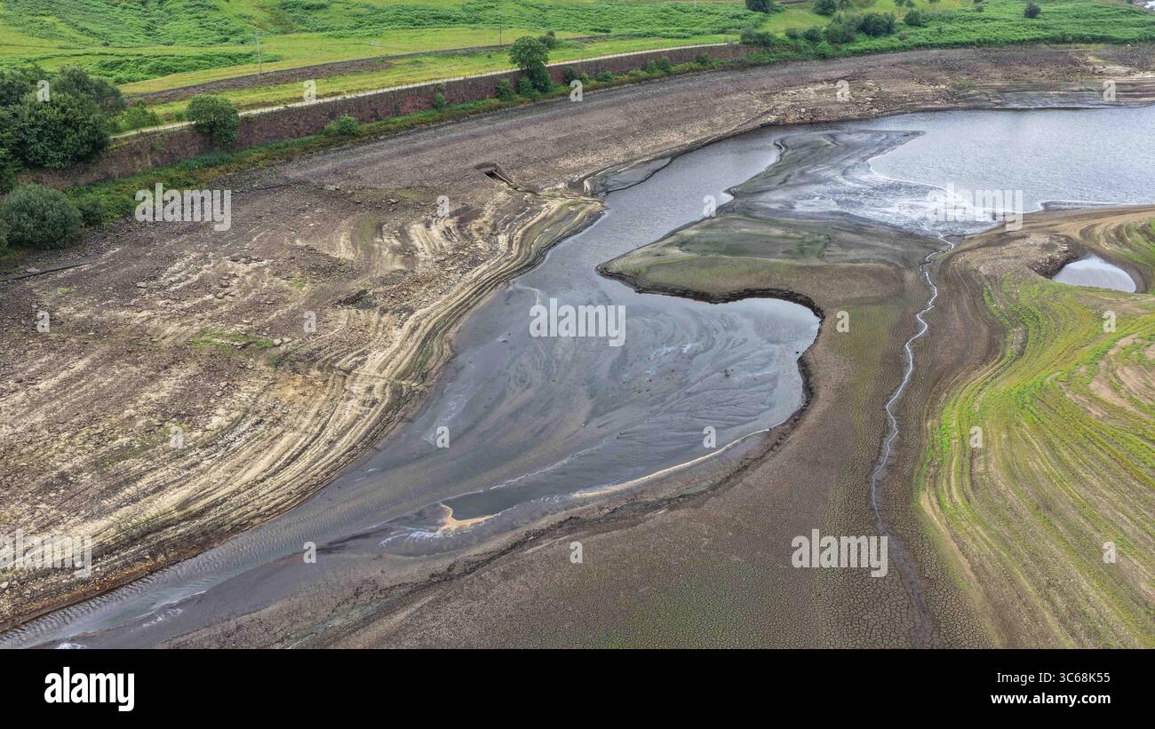 Woodhead Reservoir walter levels drop to one of the lowest points in ...