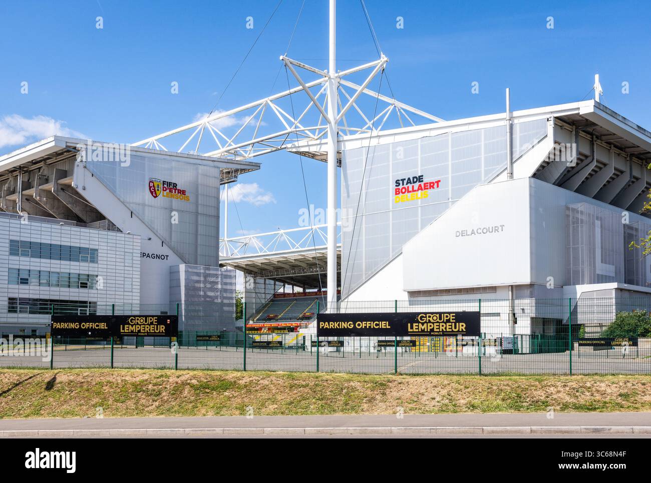The Lepagnot and Delacourt grandstands of the Bollaert-Delelis stadium ...