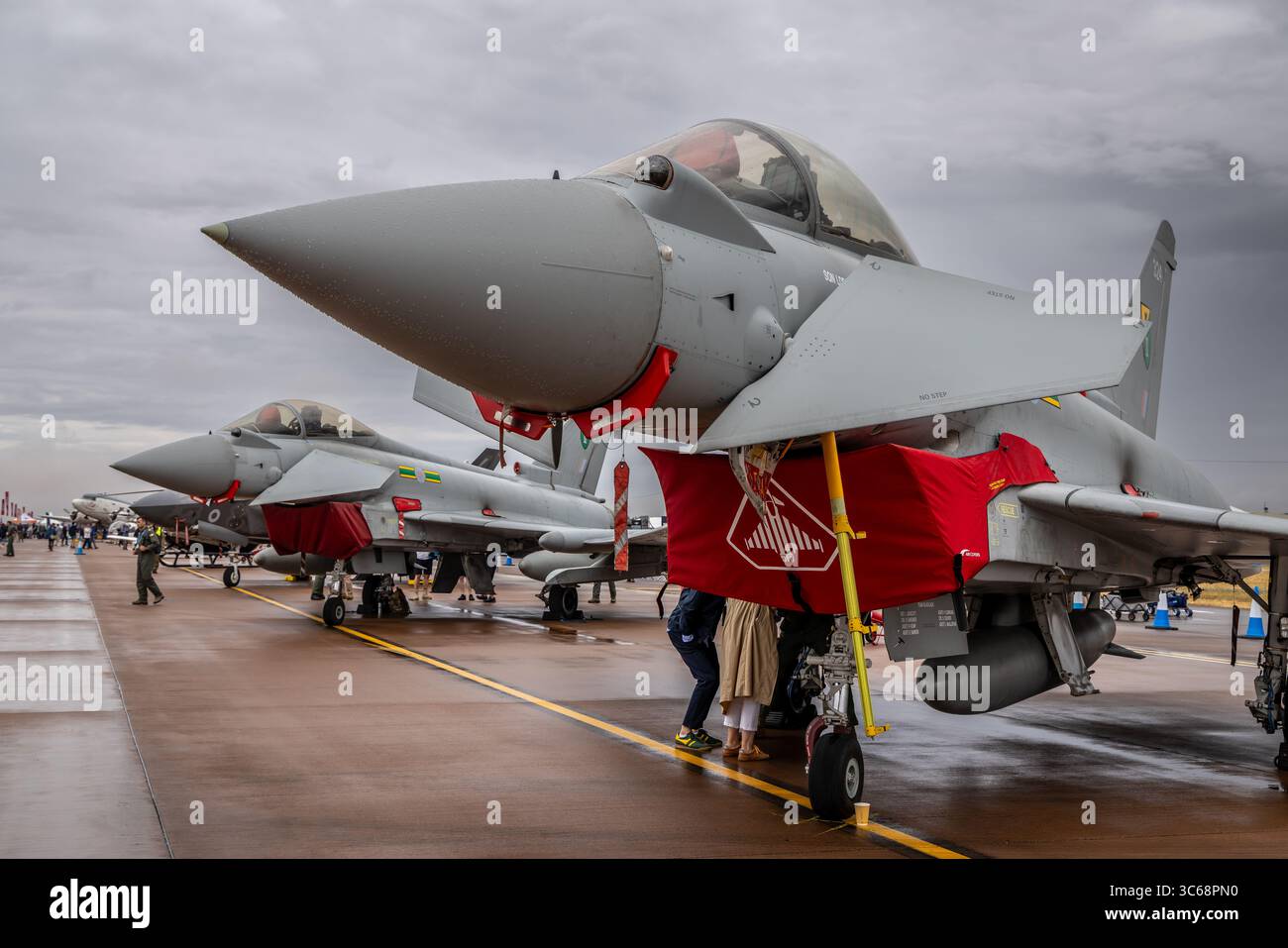 RAF Eurofighter Typhoon FGR4 'ZX324', Royal International Air Tattoo ...