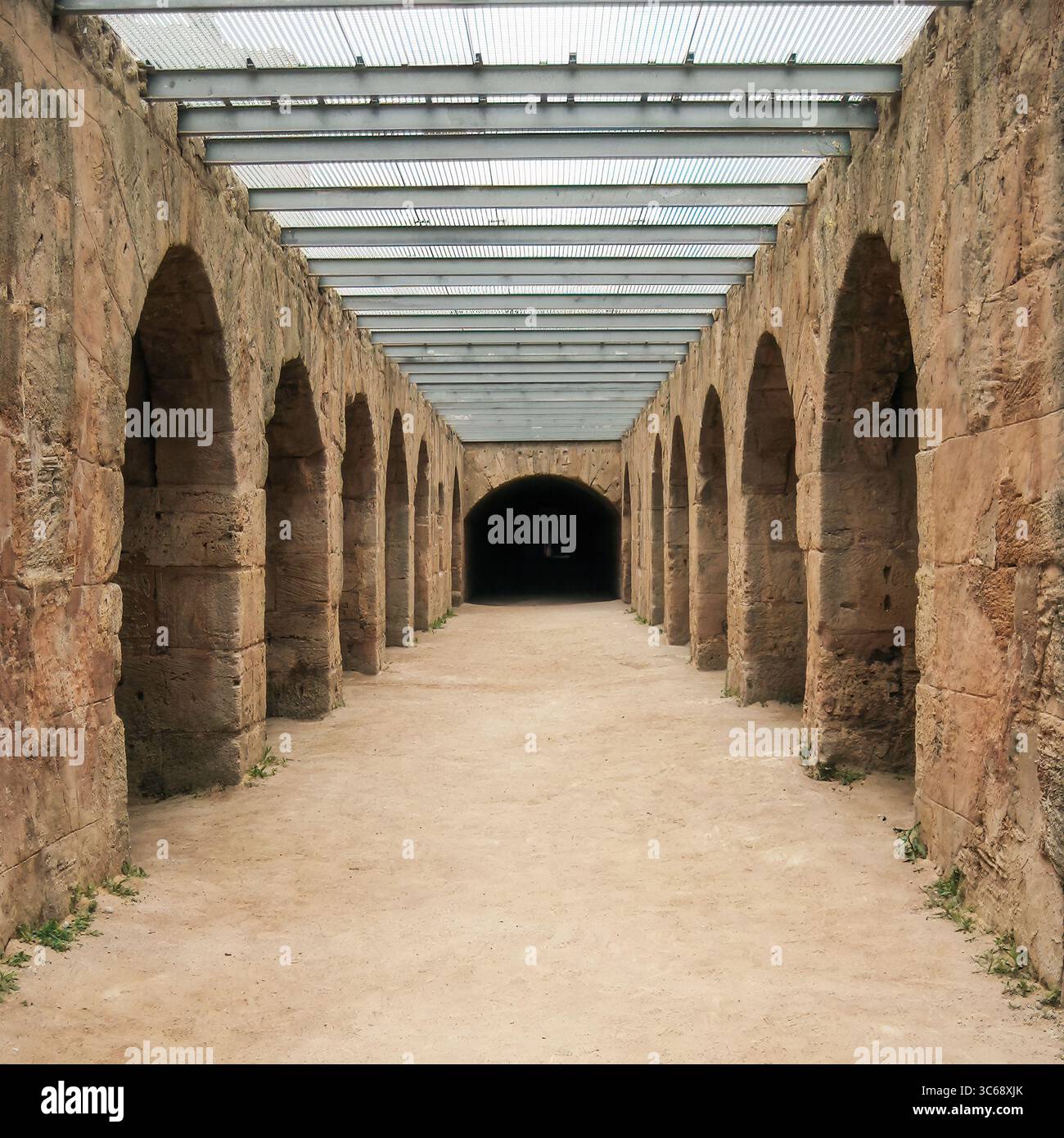 Darkened pathway hi-res stock photography and images - Alamy