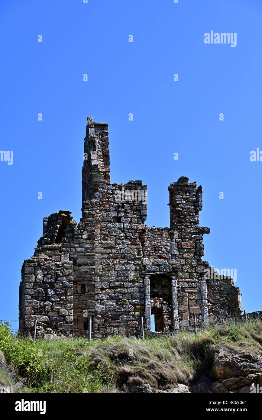 Around Scotland - Ruins of Newark Castle, St Monans Stock Photo - Alamy
