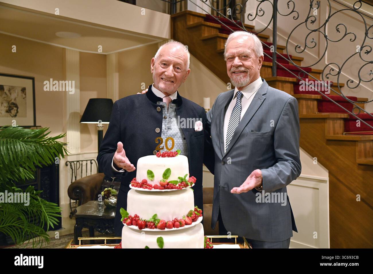 v.re:Dirk GALUBA, Sepp SCHAUER . Pressetermin am Set am 31.07.2025, 20 ...