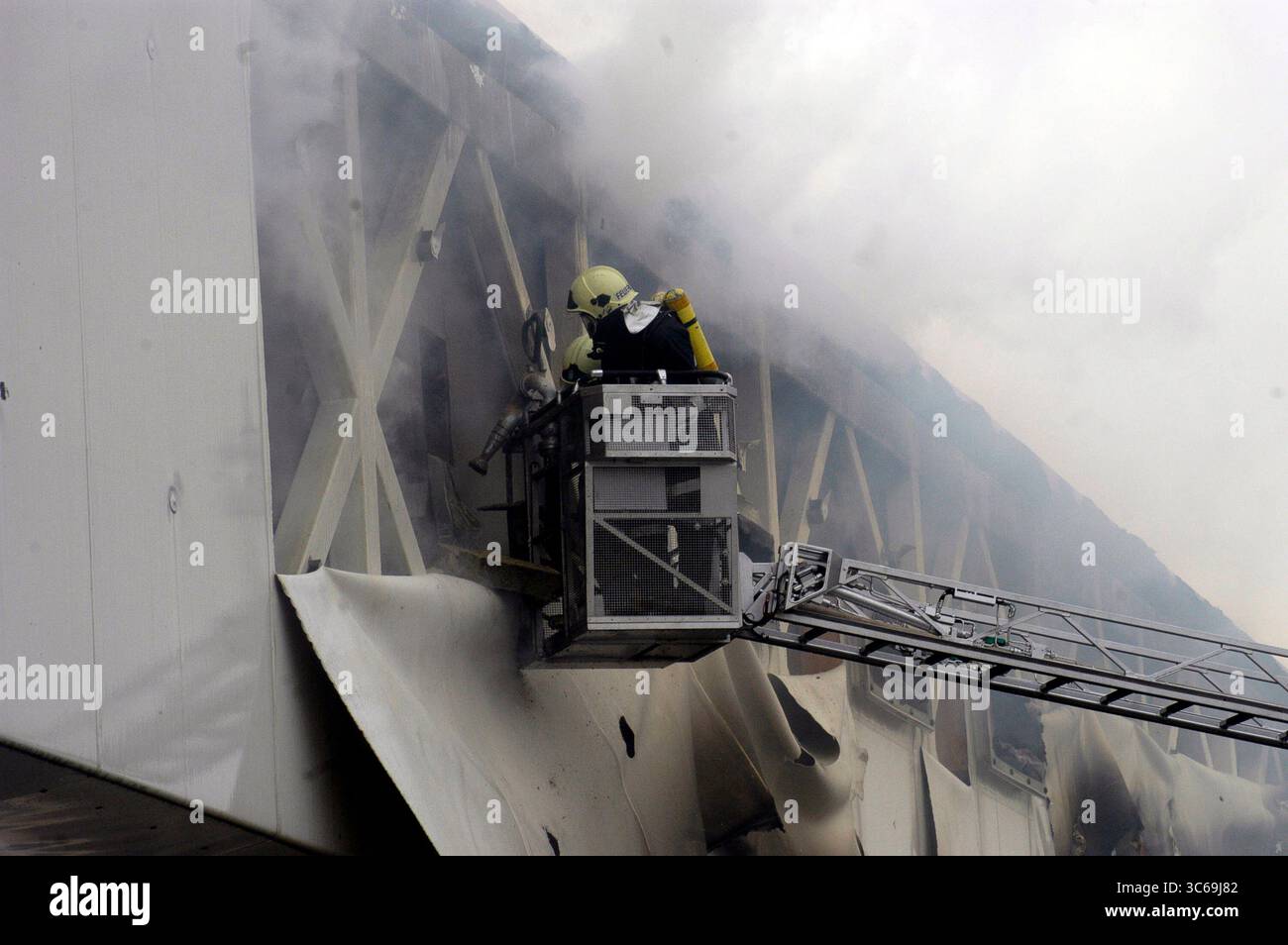 the toxic flue gas in fires, a hazard to health toxic flue gas in fires ...